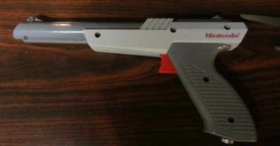 How to build a REAL Laser Gun with a Nintendo Zapper, Part 2 | Knowgenie